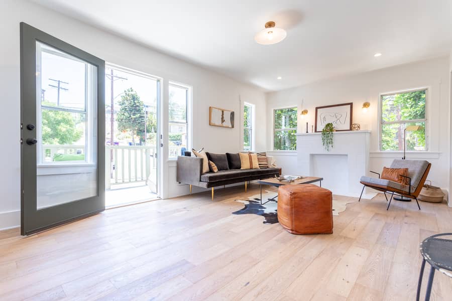 Beautifully Remodeled Loft-Like Flat