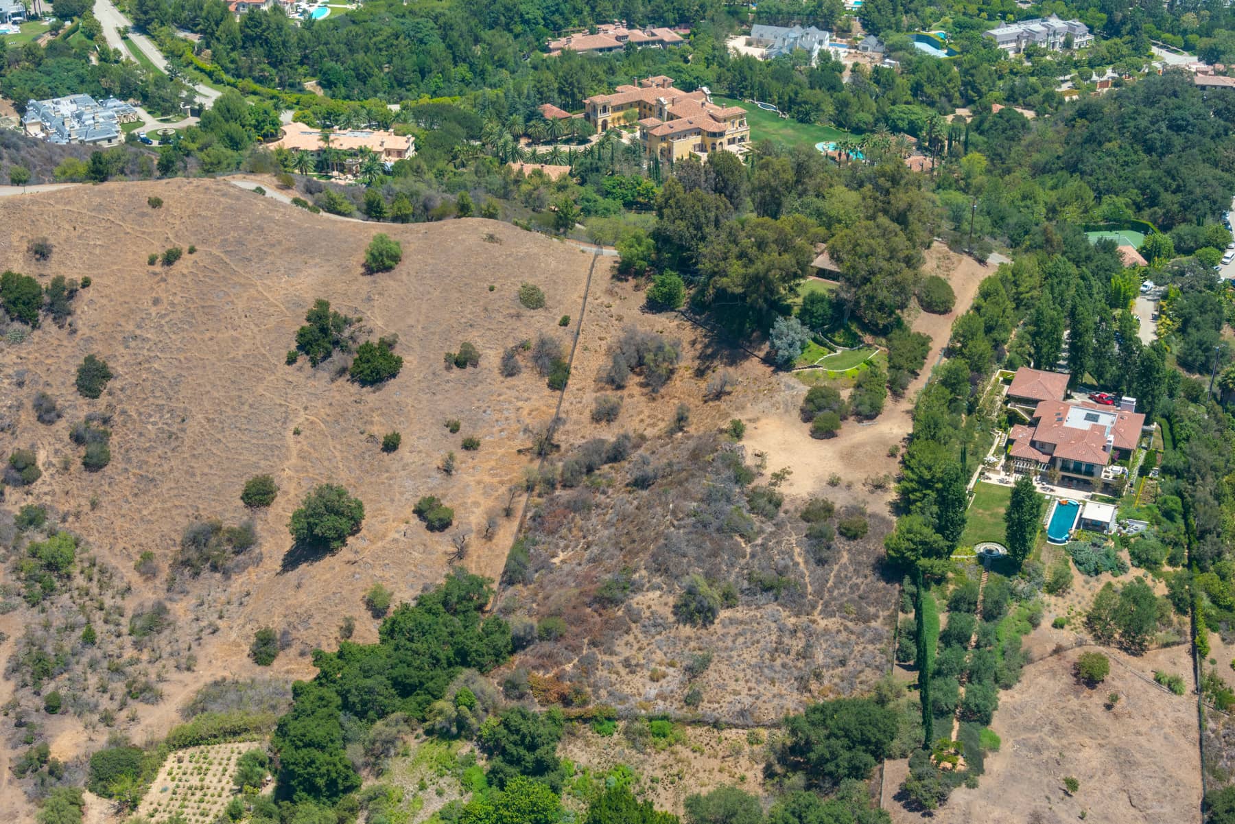 2601 Summitridge Dr, Beverly Hills, CA 90210