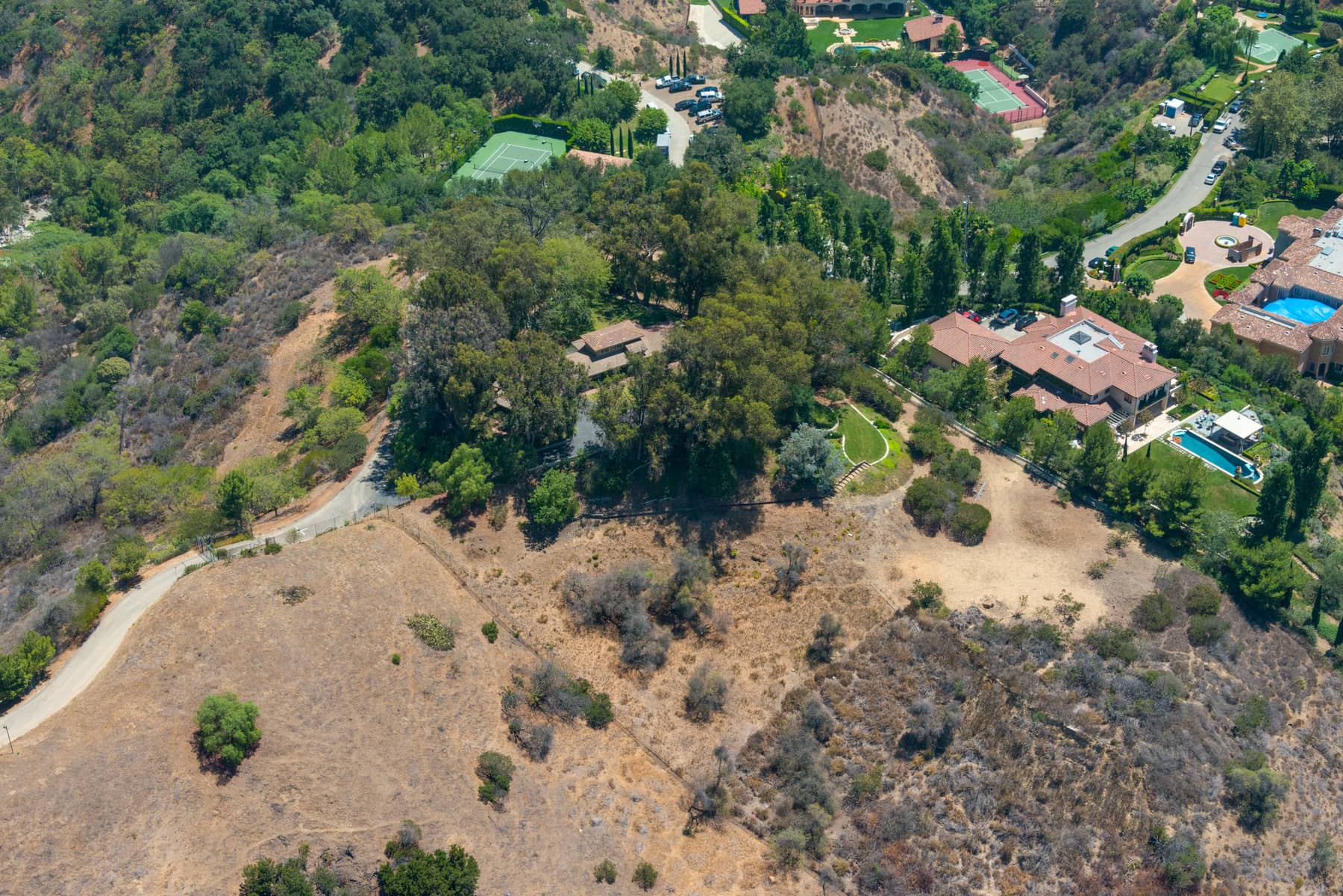 2601 Summitridge Dr, Beverly Hills, CA 90210