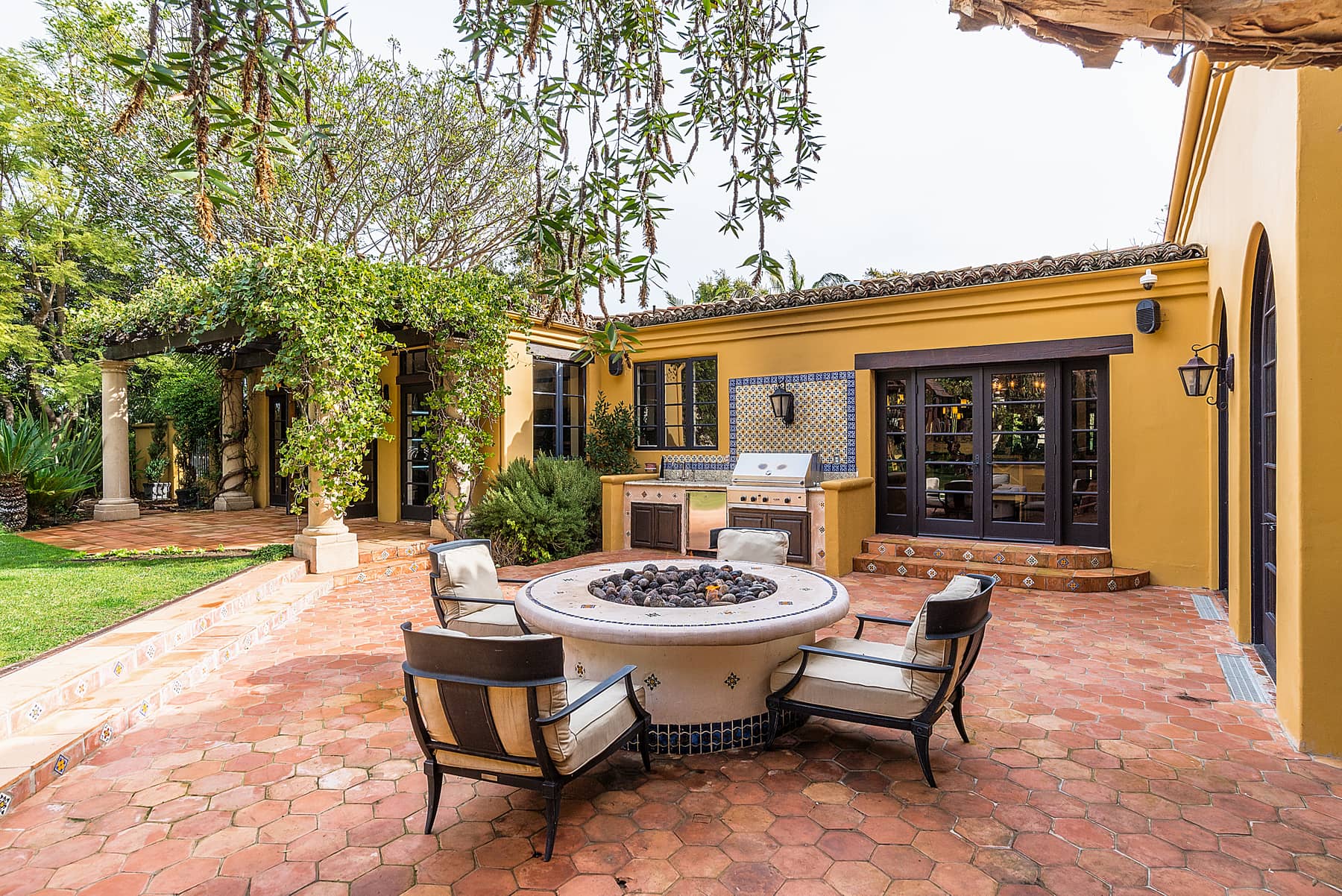 14144 Beresford Rd, Beverly Hills, CA 90210