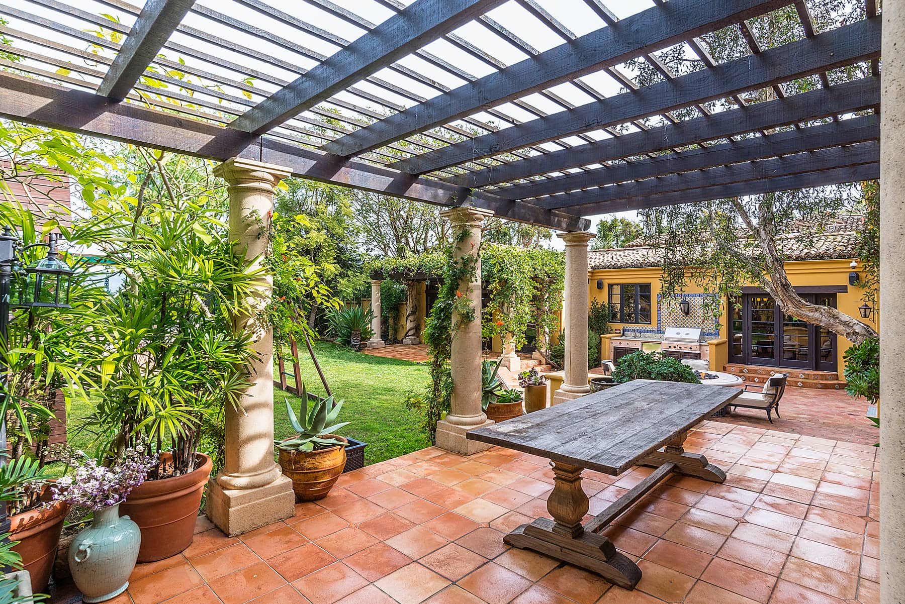 14144 Beresford Rd, Beverly Hills, CA 90210