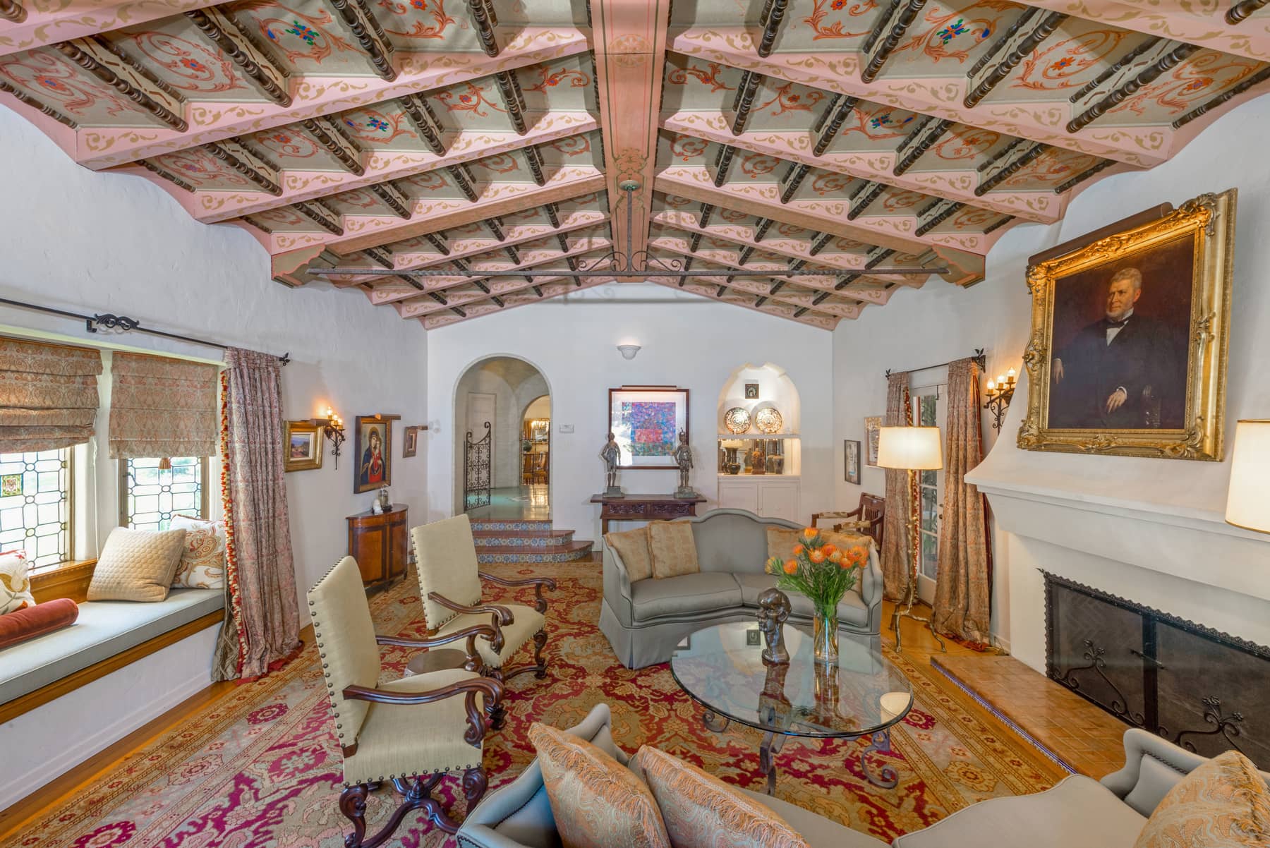 1661 Valley View Rd, Glendale, CA 91202