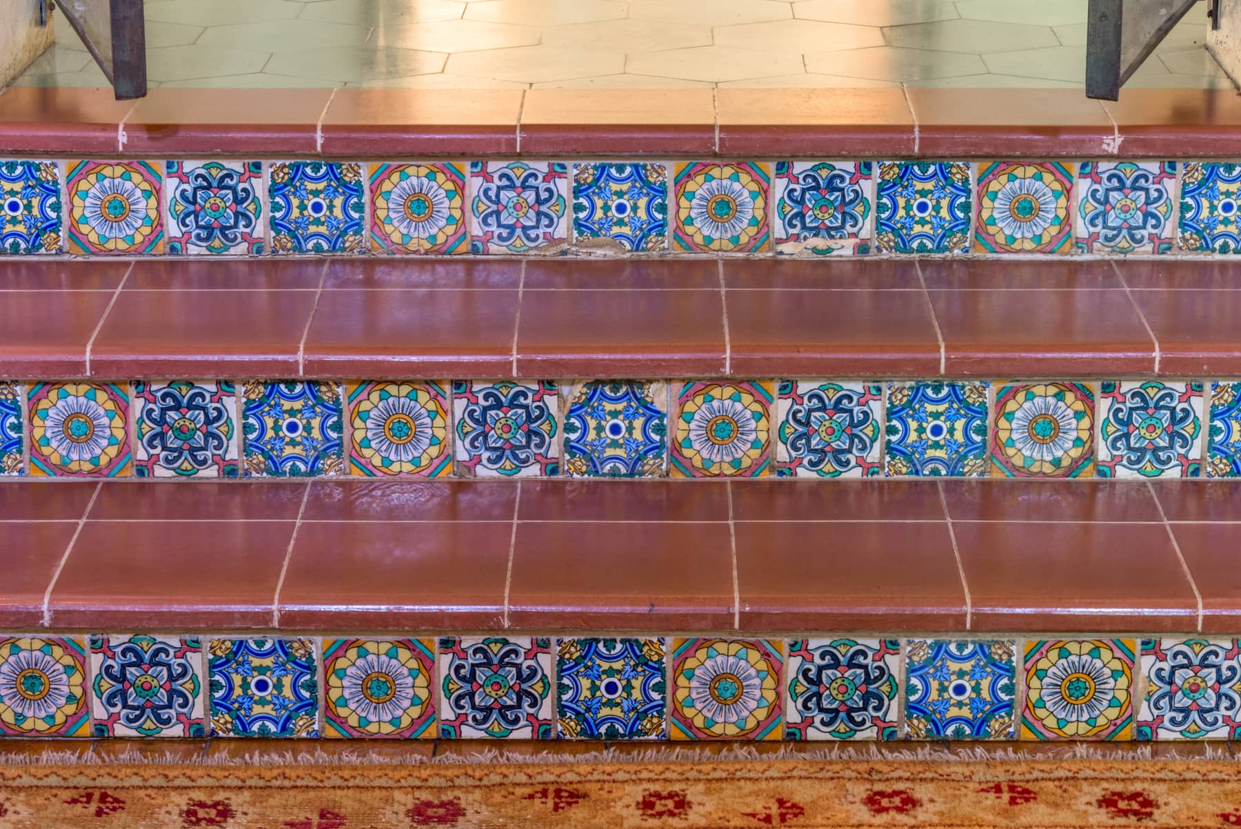 1661 Valley View Rd, Glendale, CA 91202