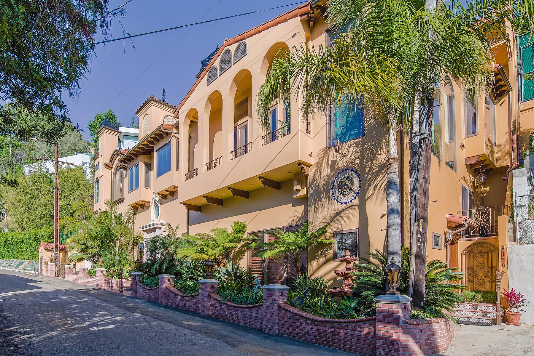 9170 Thrasher Ave, Los Angeles, CA 90069