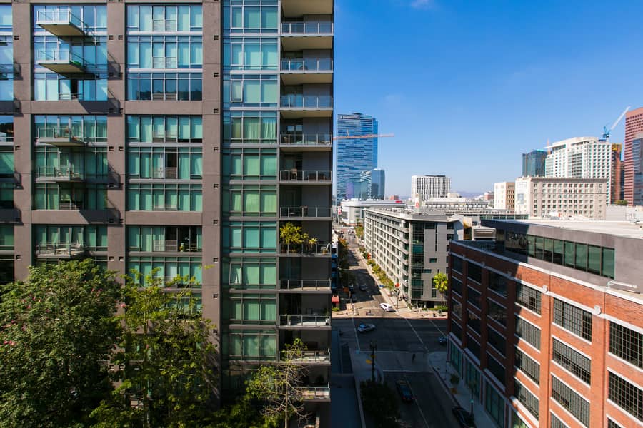 1111 South Grand Avenue #1009, Los Angeles, CA 90015
