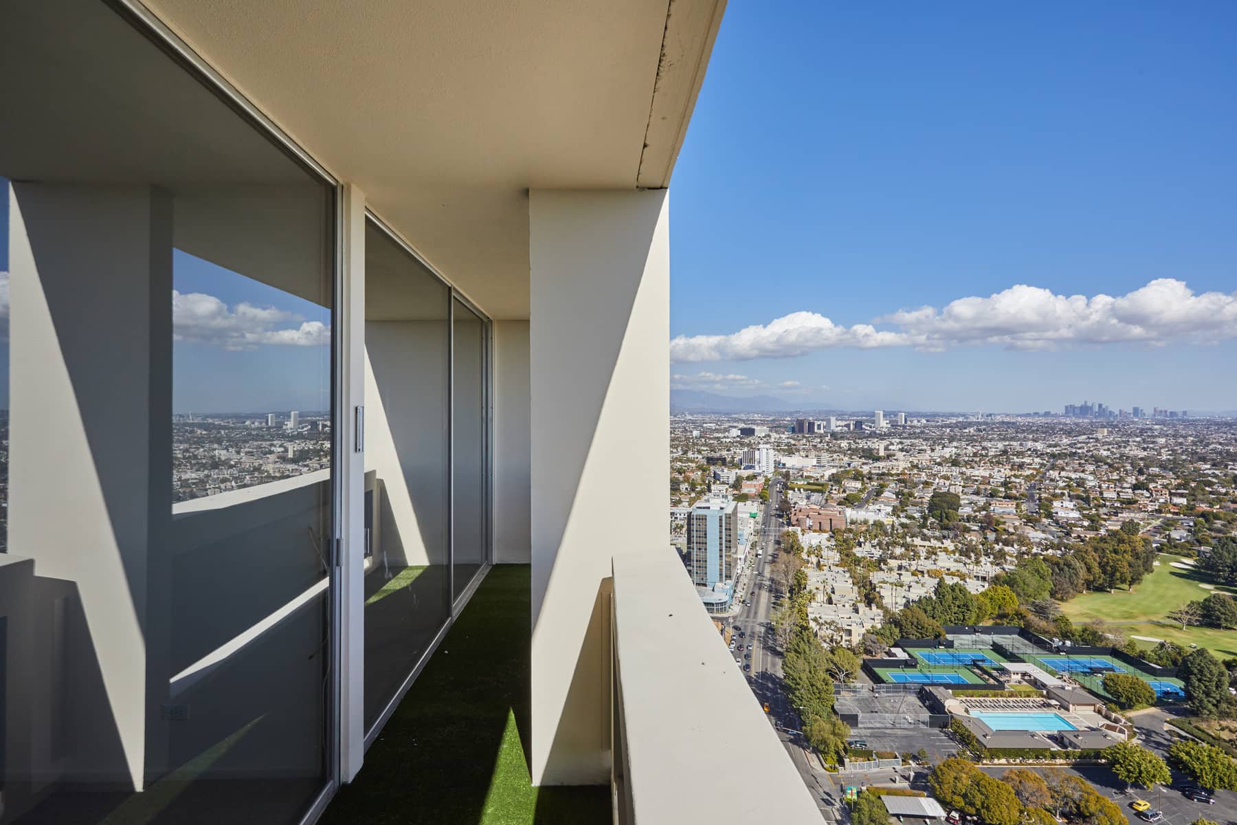 CENTURY TOWERS **27th floor Jr. Penthouse** #1 Best View in the Building