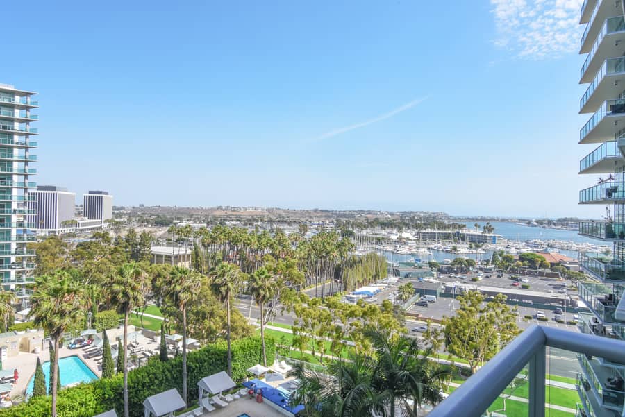 10th FLOOR CONDO WITH STUNNING VIEWS