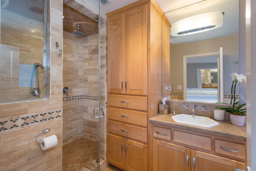 1585 Benedict Canyon Drive, Beverly Hills, CA 90210