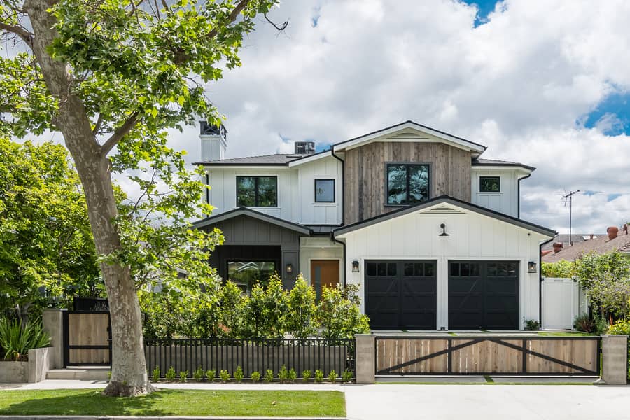 Contemporary Farmhouse in prime Studio City