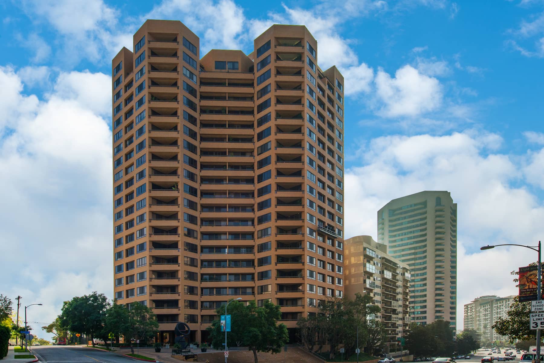 10430 Wilshire Blvd, Los Angeles, CA 90024