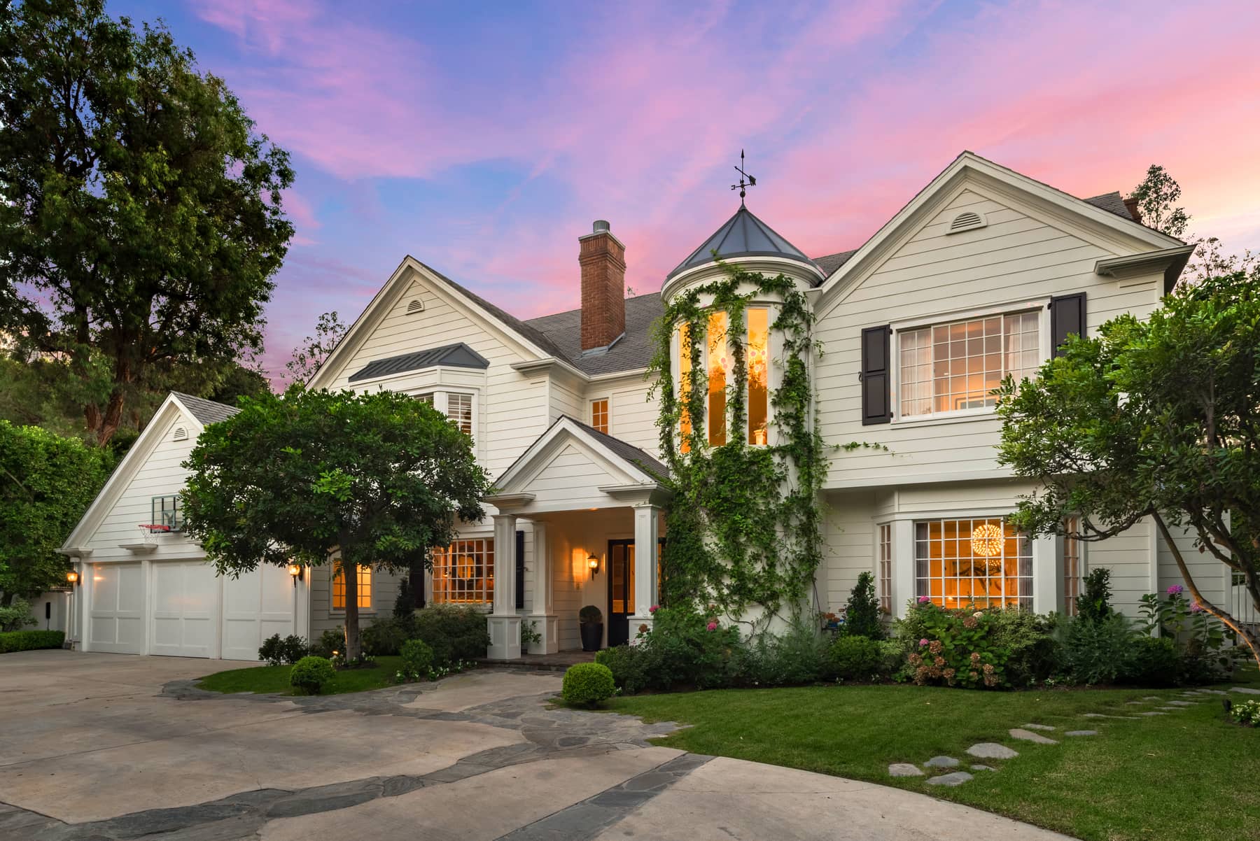 12097 Summit Cir, Beverly Hills, CA 90210, USA