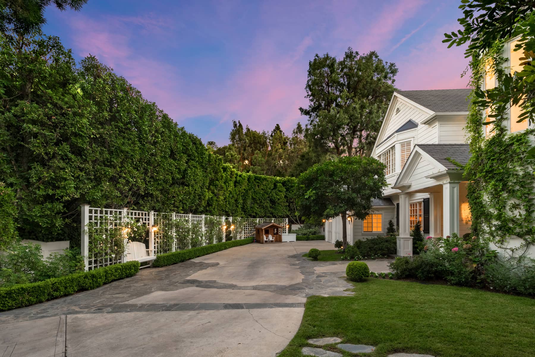 12097 Summit Cir, Beverly Hills, CA 90210, USA