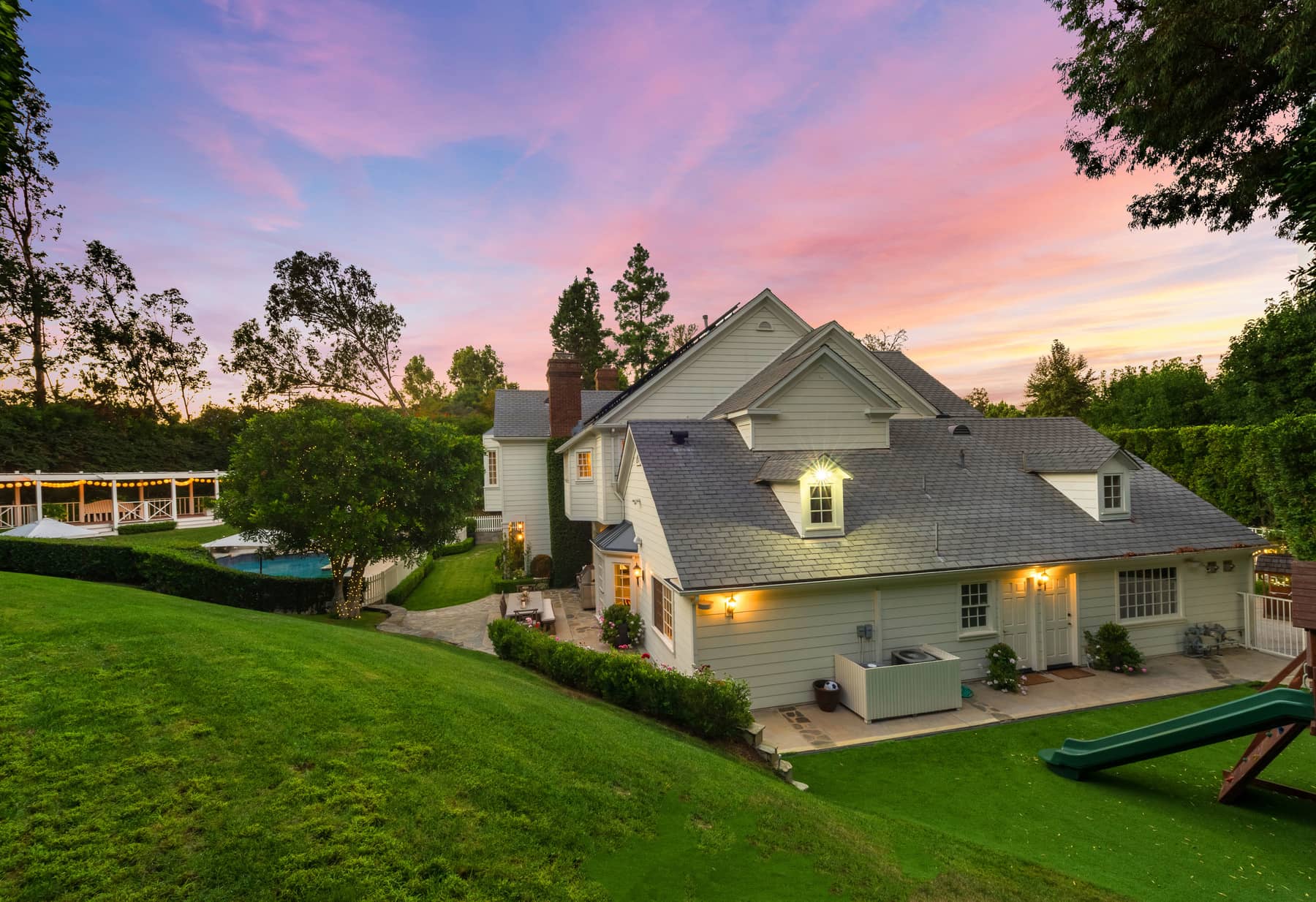 12097 Summit Cir, Beverly Hills, CA 90210, USA